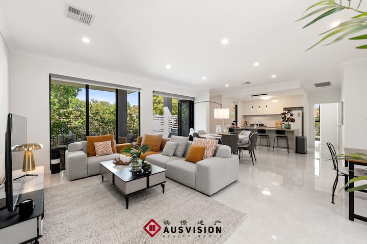 Bayswater New Lux Home 4x3 | 12-min Cbd, Airport - Kalamunda