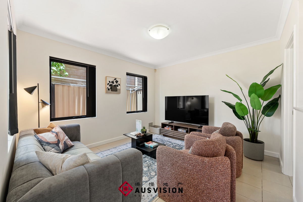 Modern Double Storey 3BR | Carousel, Curtin CBD - Houses for Rent in ...