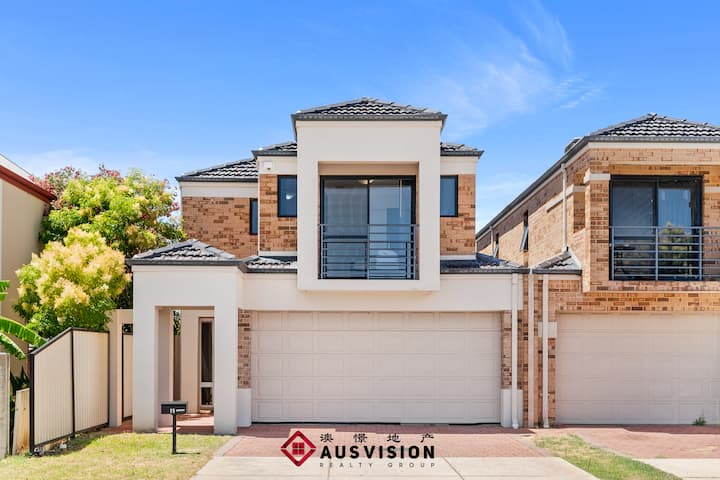 Modern Double Storey 3br | Carousel, Curtin Cbd - Kalamunda