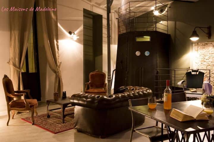 Nouveau à Thème ! Sur Les Pas De Jules Verne - Nantes