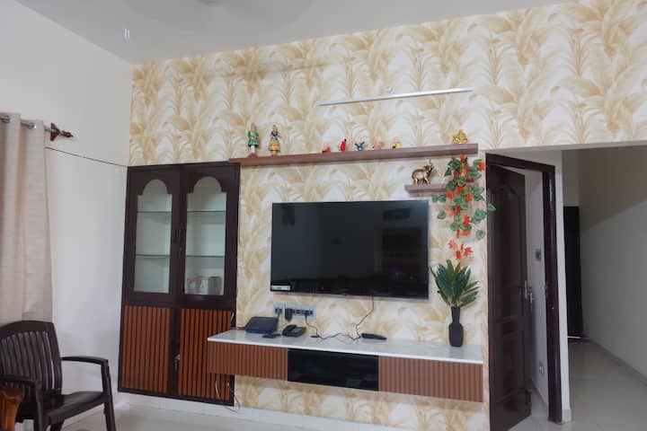 Thiruveesar Premium Homestays Near Airport - Tiruchirappalli