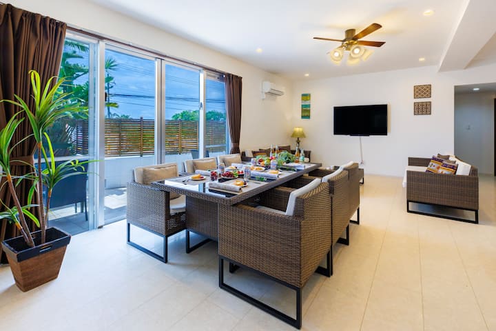 ビーチまで車で2分/bbqセットあり/車2台駐車可能/ - Okinawa