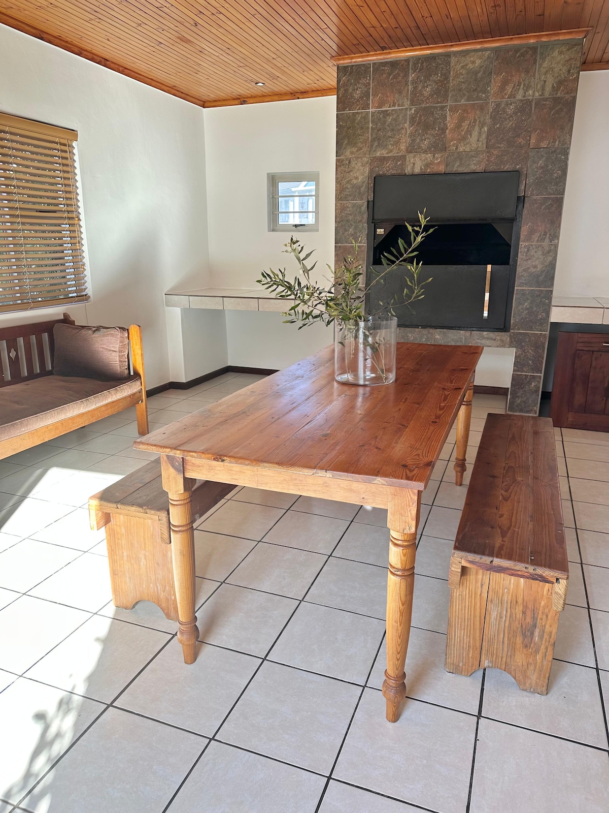 Coastal Retreat: Ideal for Entertaining! - Houses for Rent in ...