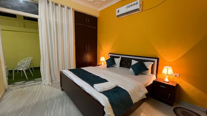 Hit Airbnb - Prayagraj