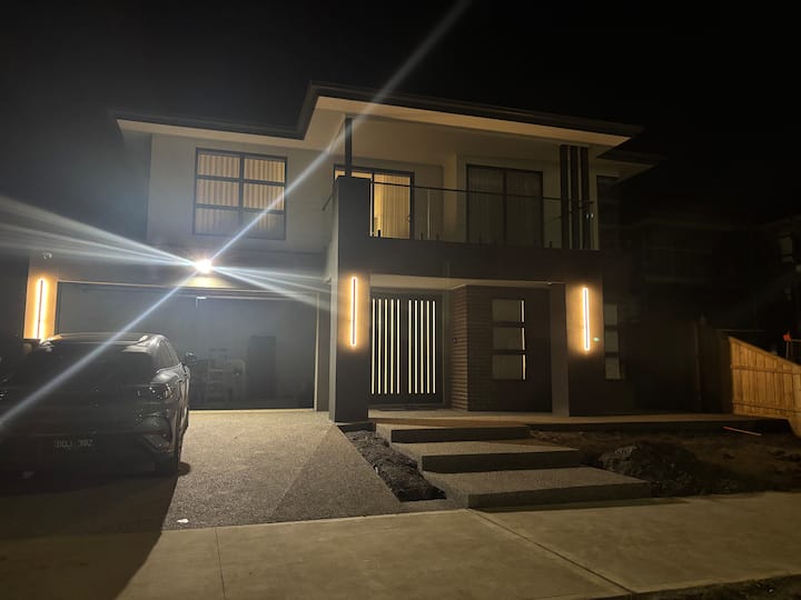 Luxury 5br Estate | All Ensuites - Donnybrook