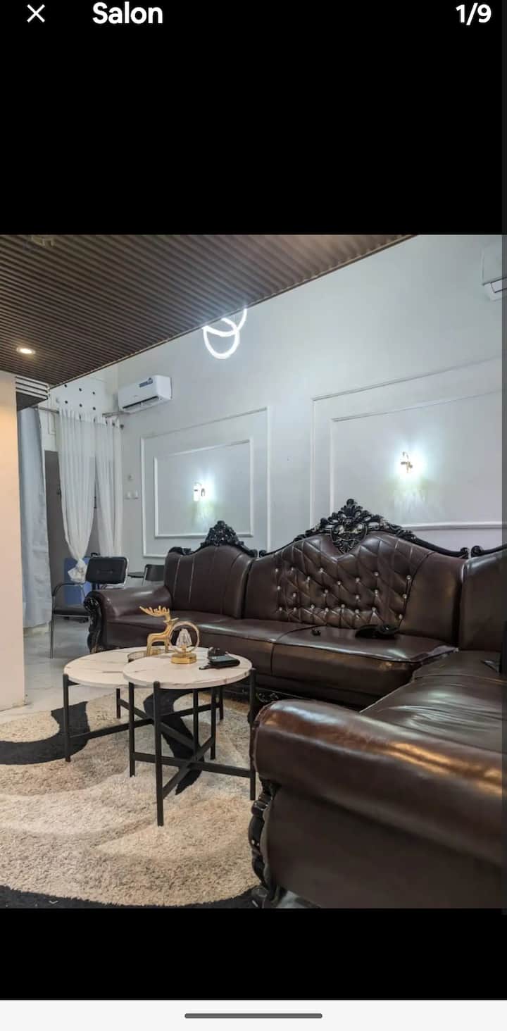 Chez Aron à Gombe - Kinshasa