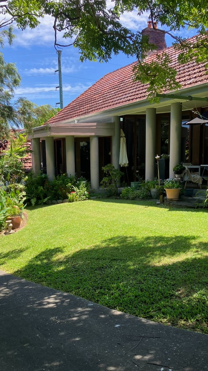 Mussoorie Lodge Southport - Australien