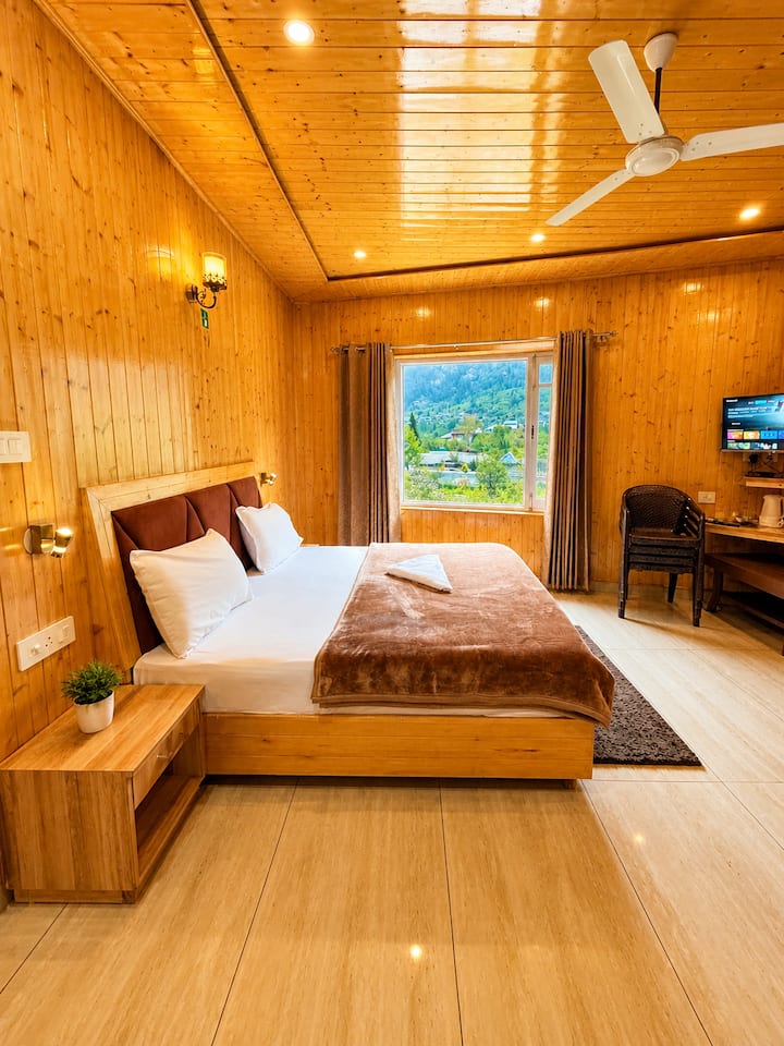 Cozy Room In Manali With Attach Balcony & Wifi - Baddi