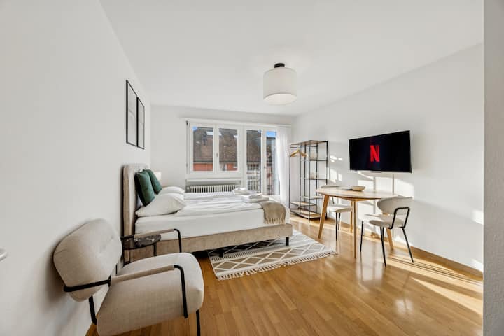 City Centre / Queen Bed / Wifi / Smart Tv - Cr 11 - زيورخ