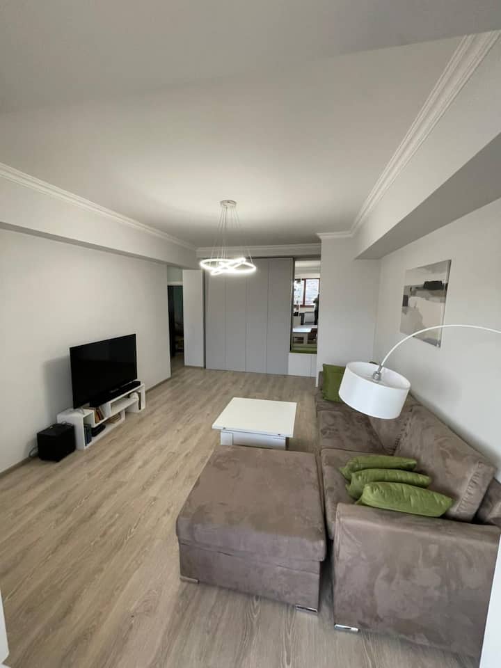 Renovated Apartment Near Republic Square With Lift - Yerevan