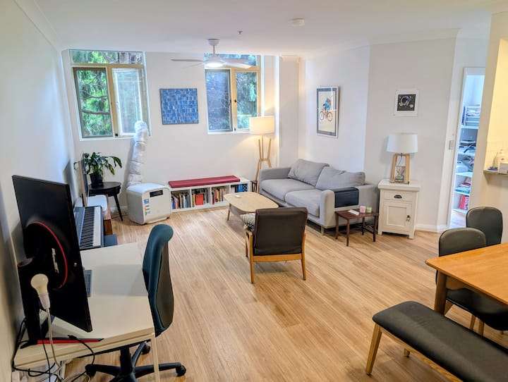Bright Inner West Pad In Old Piano Factory - Camperdown