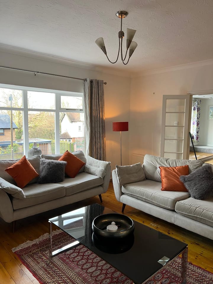 Beautiful, Large Home In A Quiet Conservation Area - Nottingham