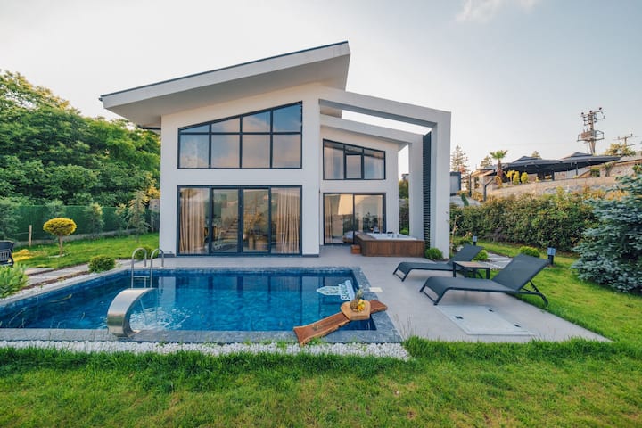 Bulut Villa Sapancada ŞıK Isıtmalı Havuz Jakuzili - Turkey