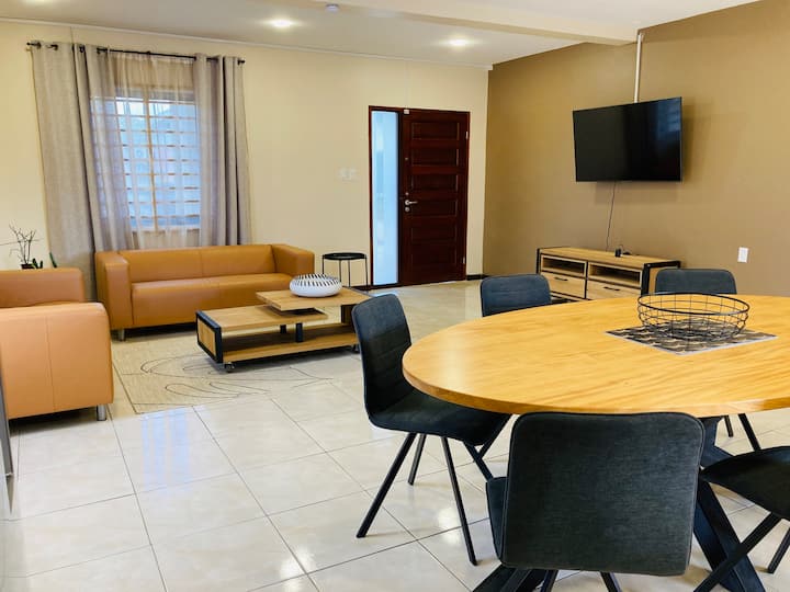 Villa Aquarius - Suriname