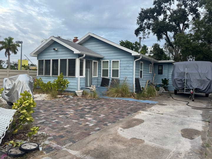 Warm Comfort Cottage! - Sarasota, FL