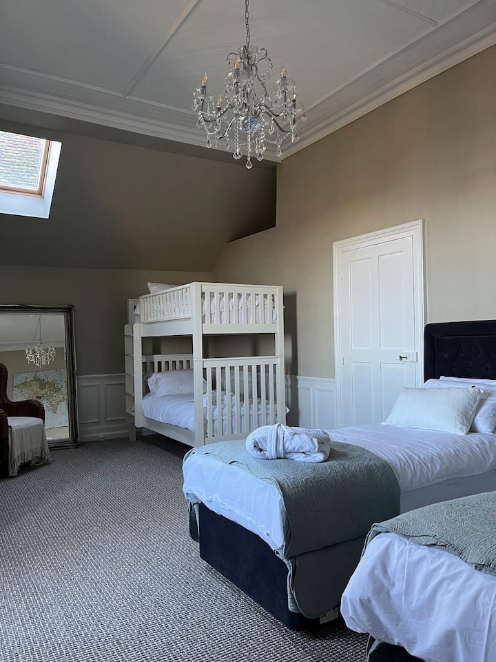 Spacious Family Suite With Parkland View - Villeneuve-sur-Lot