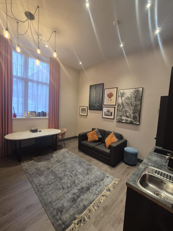 2 Bedroom Apartment- Sleeps 8 - Liverpool