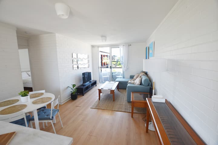 Central Fremantle 2-bedroom Apartment - Fremantle