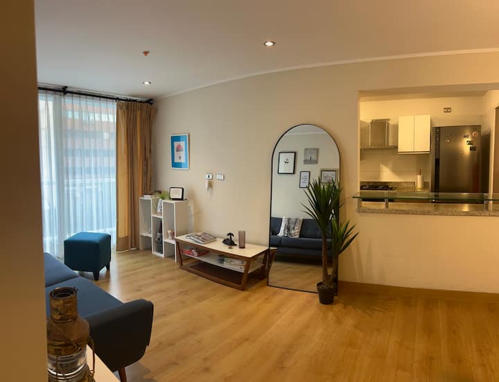 Stylish 2br In Miraflores | Pool, Gym & 800mbps - Lima