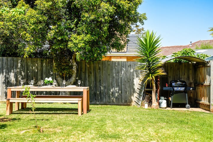 Seednest Modern Family Garden & Bbq Retreat - Geelong