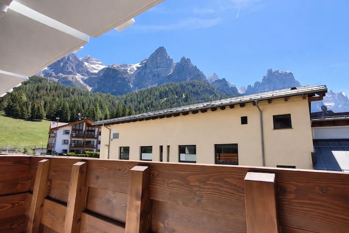 Pale Di San Martino View, Central Location - San Martino di Castrozza