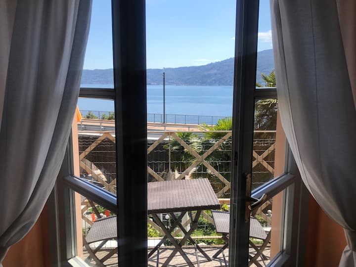 The Lakefront - Stresa