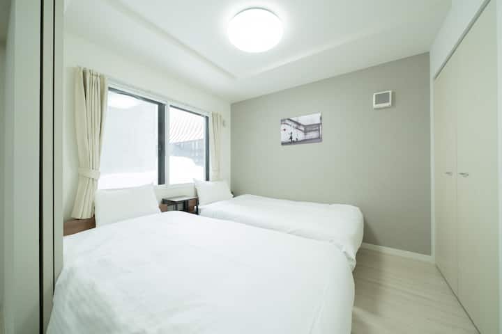 Craris 102 - Sapporo