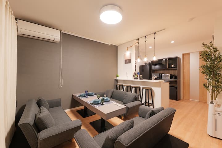 博多まで電車7分、天神まで徒歩10分＆福岡空港まで15分！最寄り駅から徒歩8分の好立地新装マンション - Fukuoka