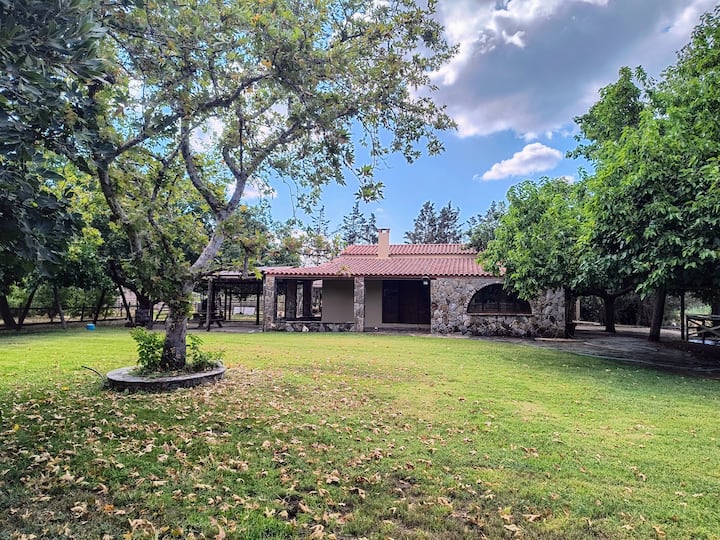 The Farm House - Неа-Макри