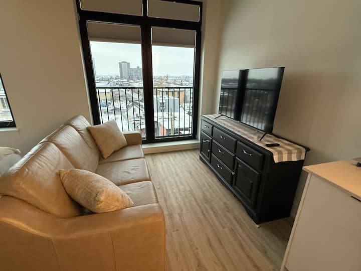 Studio Apartment Unit In The Heart Of Westboro - Ottawa