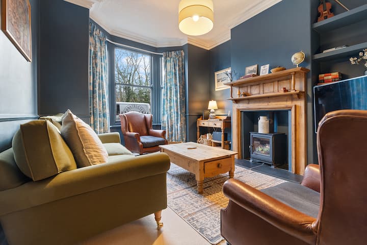 Gorgeous Victorian Town-house In York With Parking - York