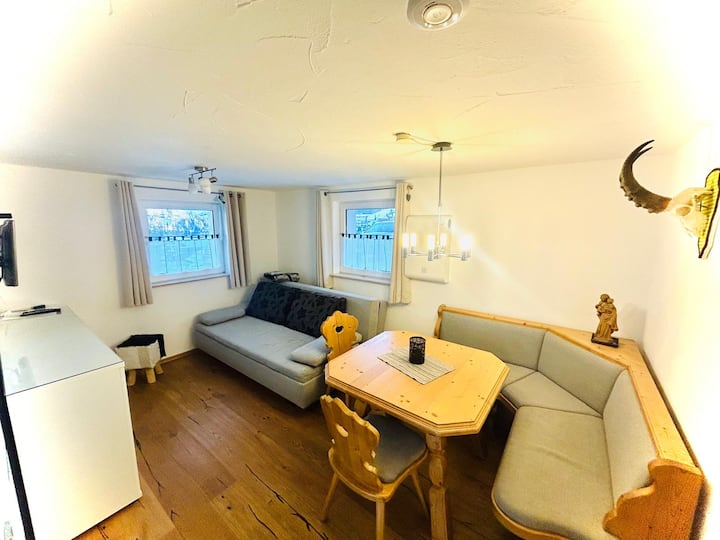 Sonnige 2-zimmer-wohnung Mit Direktem Bergblick - Mittelberg