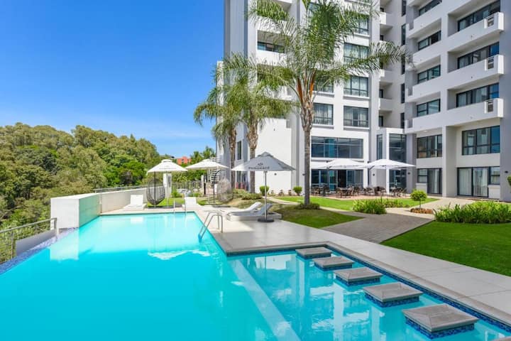 Modern 2br Loft | Pool, Patio | Near Menlyn Mall - Pretoria