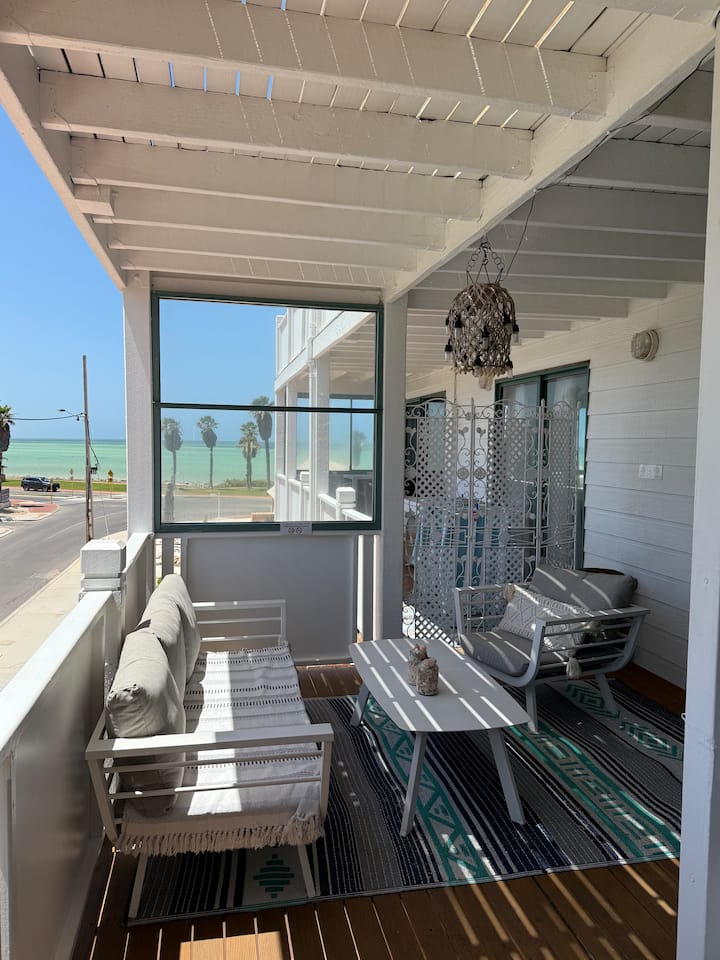 The White House - Kings & Queens Apartment Suites - Denham