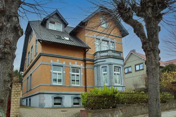 Ferienwohnung Villa Am Stadtpark Dachgeschoss - Thale