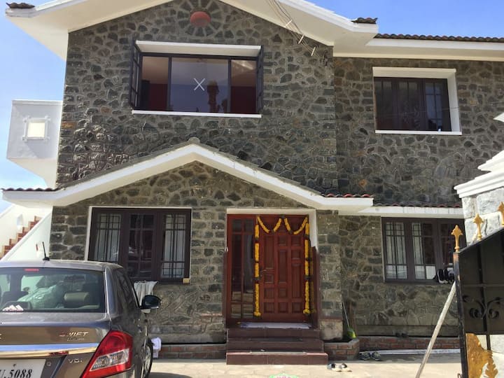 First Floor Hills View Villa In Kodaikanal - Kodaikanal