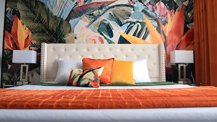 Bird Of Paradise L 1bd Lux King In Ne Jax - Jacksonville Zoo and Gardens, Jacksonville