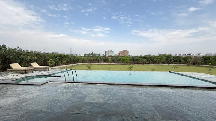 Private Luxury Farmstay | Pool, Party Hall & Lawns - Panipat