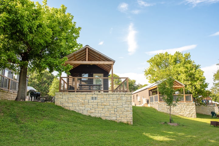 Boo Boo Bungalow Riverfront - Kerrville, TX