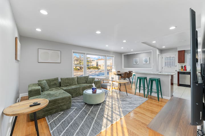 Bright & Modern 4br Skokie Retreat - Rogers Park - Chicago