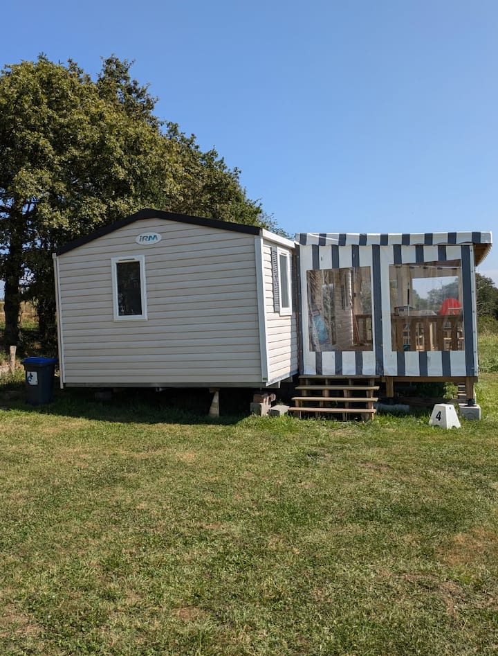 Mobil-home N°4 De 4x8m Et Terrasse De 18m - Mortagne-sur-Sèvre