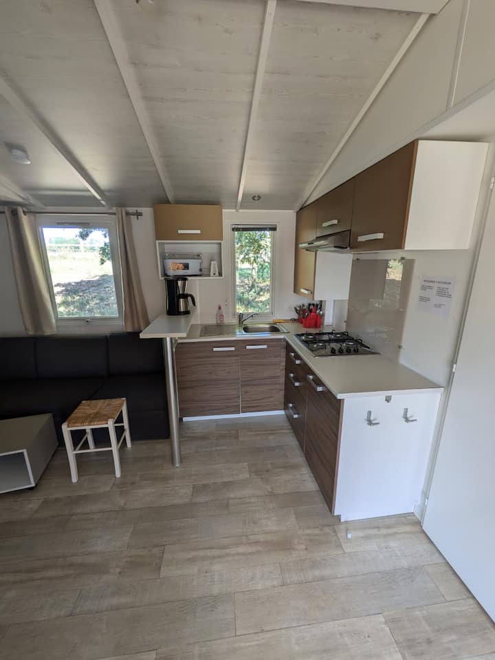 Mobil-home N°4 De 4x8m Et Terrasse De 18m - Mortagne-sur-Sèvre
