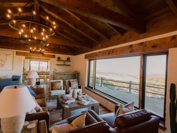 Luxury Desert Retreat At Longview Vista Ranch - Crystal Lake, IL