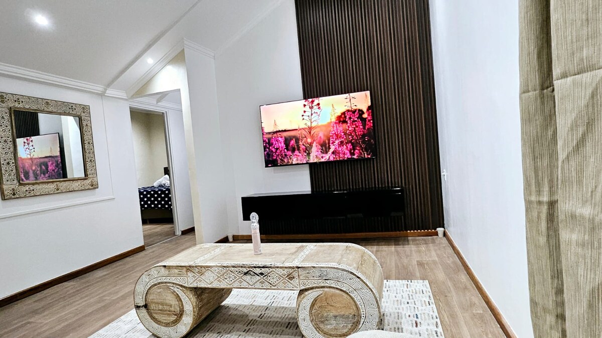 Le Blue Donkey - Guatape - Appartements à louer à Paramaribo ...