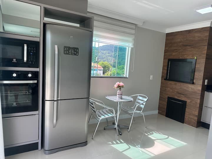 Ap Completo Praia De Palmas • Perto Do Centro - Governador Celso Ramos