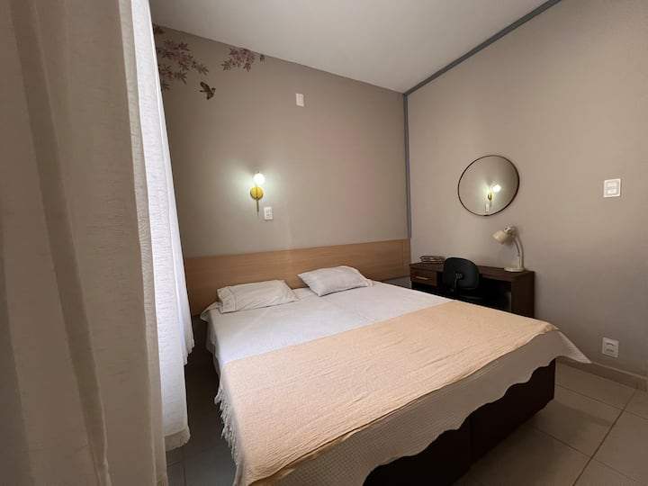 Bh Pousada Quarto Privativo Casal Ou 2 Hóspedes - Belo Horizonte