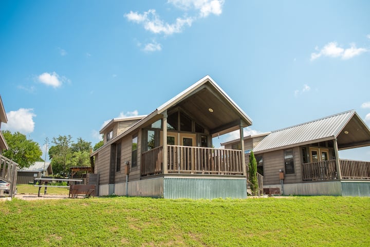 Riverfront Hill Country Cottage - Kerrville, TX