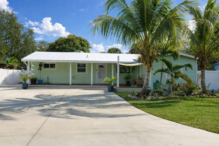 Indian River Lagoon Hideaway - Fort Pierce, FL