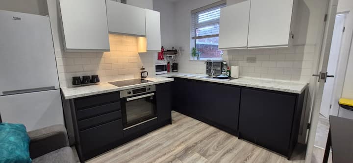 2 Br House In Doncaster Near Station / Hospital - Doncaster