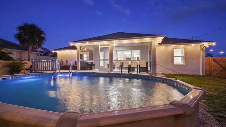 Florida Serene Luxury Retreat | Pool & Spa Oasis - Venice Beach, FL